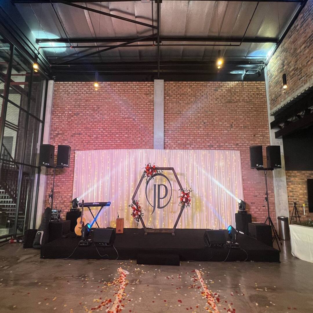 Stage & Flooring – Big Empire Canopy